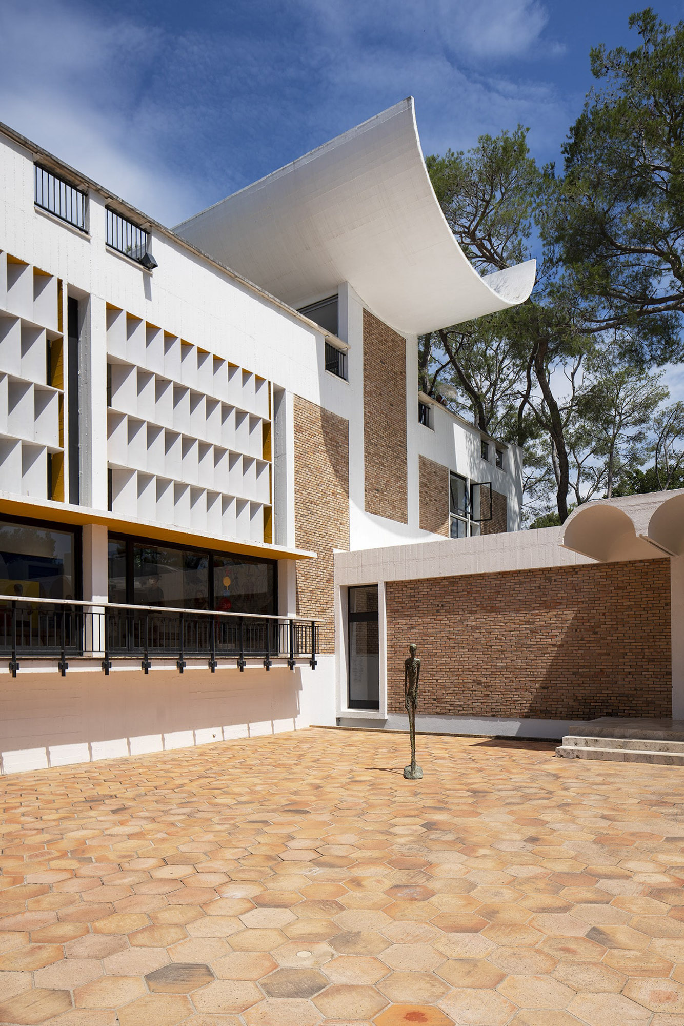 Josep Lluís Sert : L'Architecte Visionnaire derrière la Fondation ...